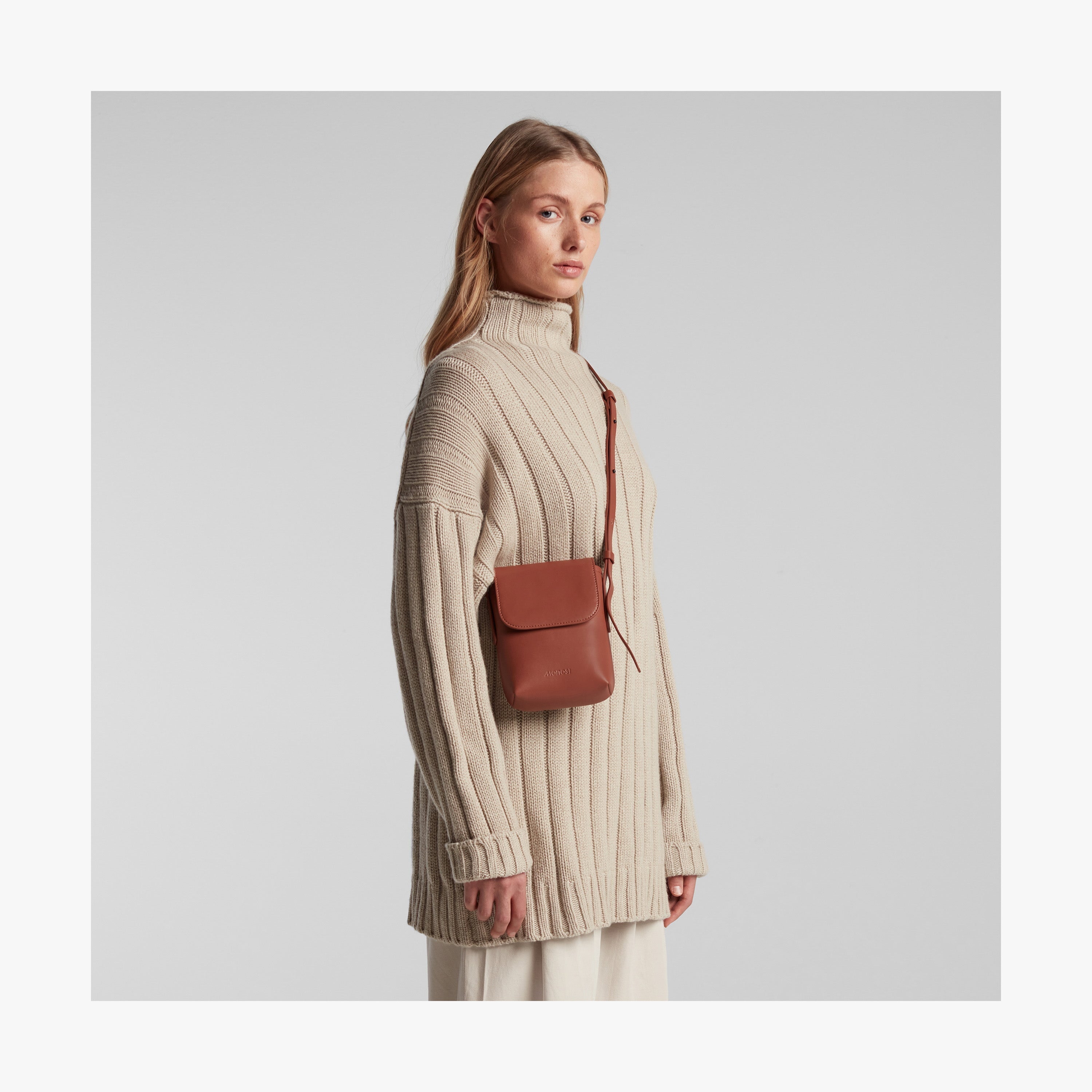 Metro Mini Crossbody, Vegan Leather Shoulder Bag | Monos Luggage ...